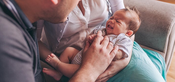 Uitzoeken waarom een baby huilt | Nestlé Babyvoeding