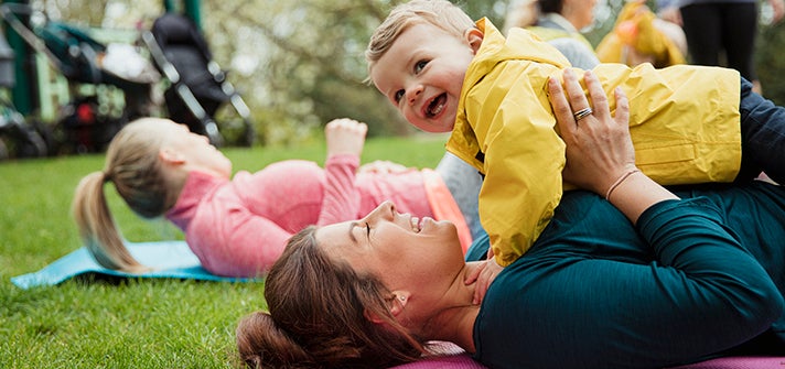 Faire du sport avec un enfant : trucs de parents| Nestlé Baby